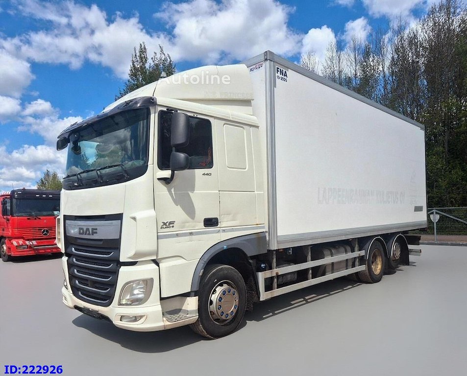 DAF XF 106 440 FAR 6x2 Euro6 izotermni kamion
