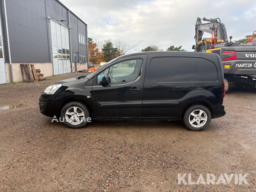Prodaje se Peugeot Partner laki furgon na aukciji