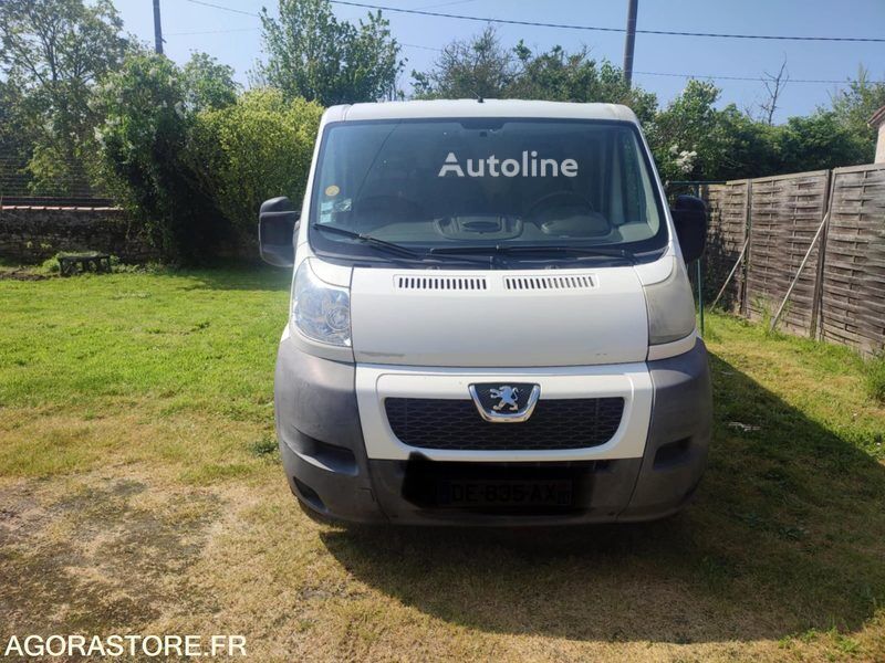 Prodaje se Peugeot BOXER minibus furgon na aukciji