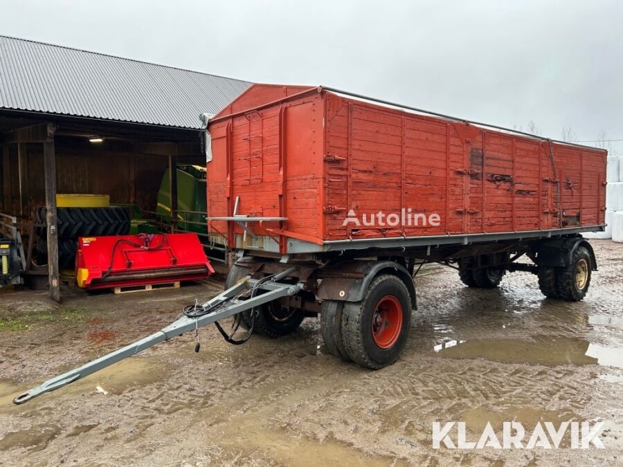 Prodaje se prikolicu za prevoz zrna na aukciji