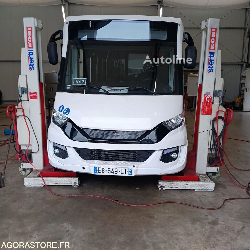 Prodaje se IVECO 70C17 prigradski autobus na aukciji