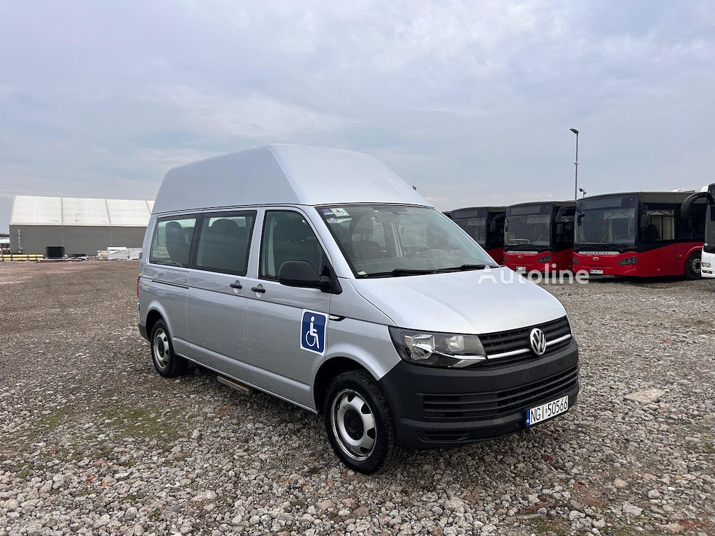Volkswagen Transporter kombi minibus