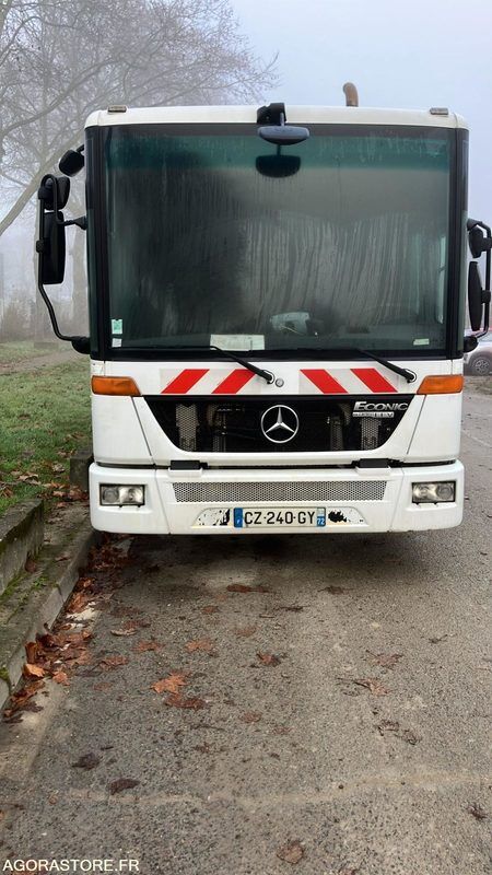 Prodaje se Mercedes-Benz ECONIC kamion za smeće na aukciji