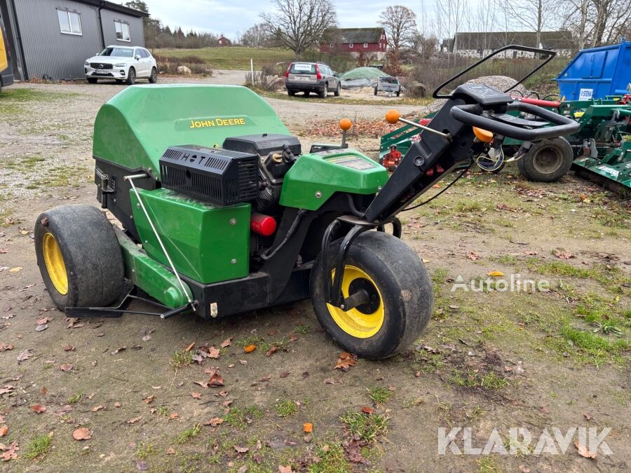 Prodaje se John Deere Aercore 800 čistač snega na aukciji