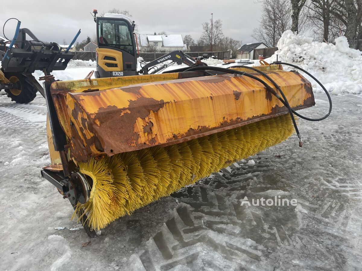 Prodaje se Tellefsdal Andre Feiekost / børste 200 cm, hydraulisk, BM-feste četku za čišćenje ulica na aukciji