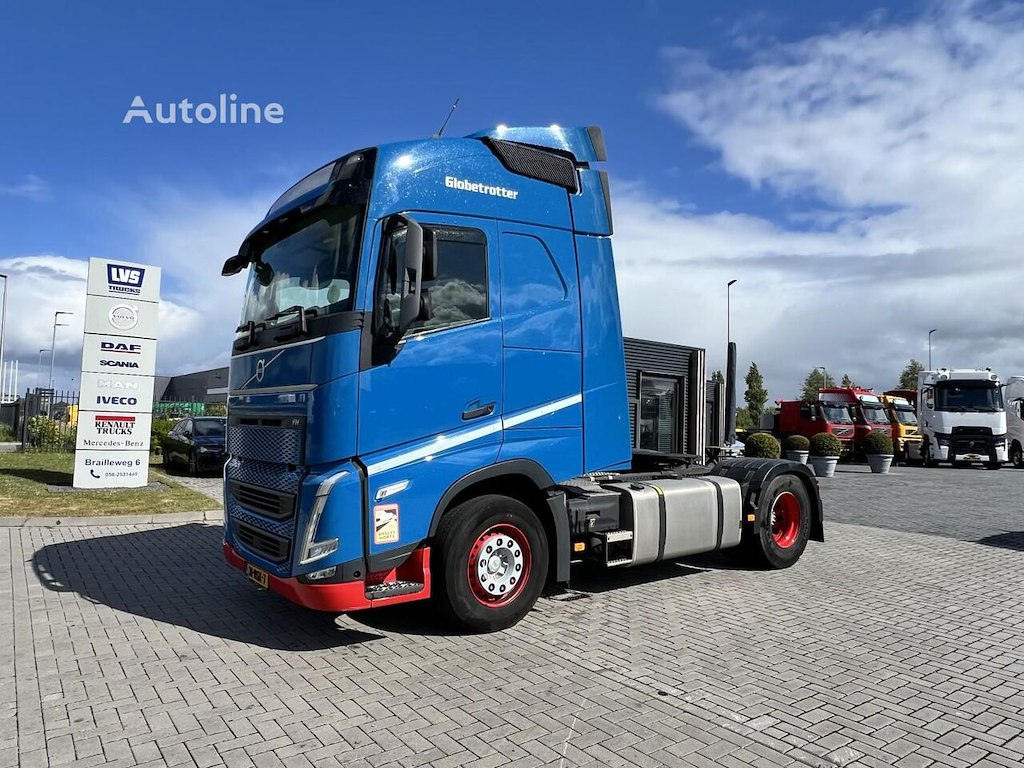 Volvo FH 460 4x2 trekker Globetrotter / 2x Fuel Tank tegljač
