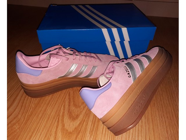 ADIDAS GAZELLE zenske patike kao NOVE