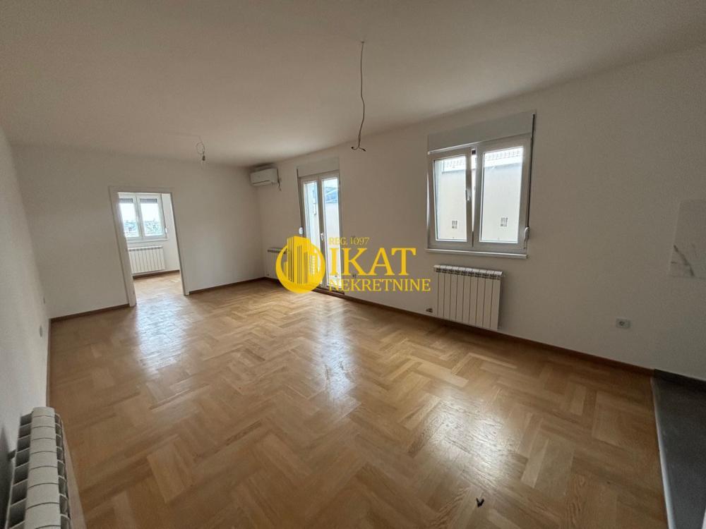 Dvoiposoban stan na prodaju, 57m2, 125.000€