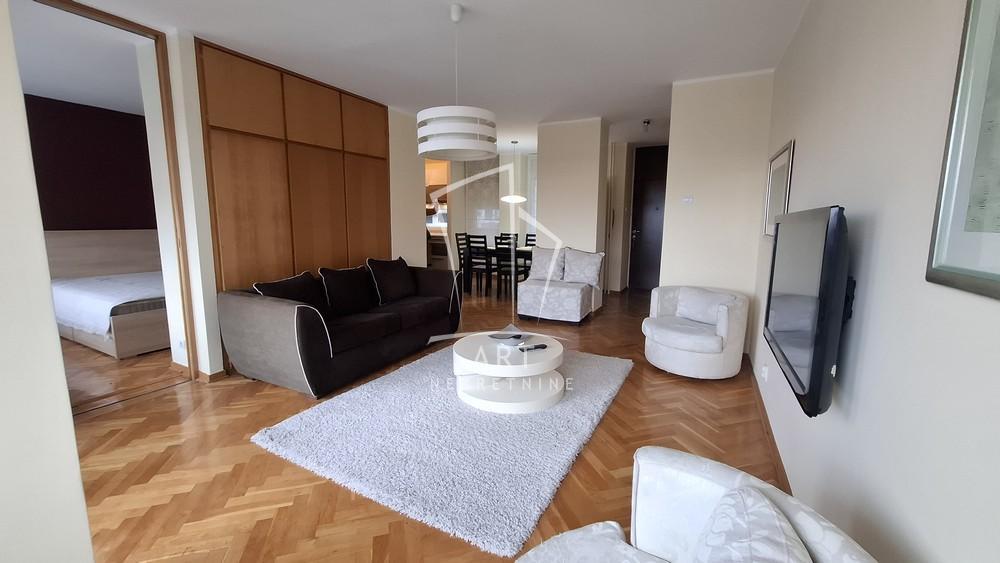 Bulevar Milutina Milankovića, Trosoban stan za izdavanje, 70m2, 1.000€