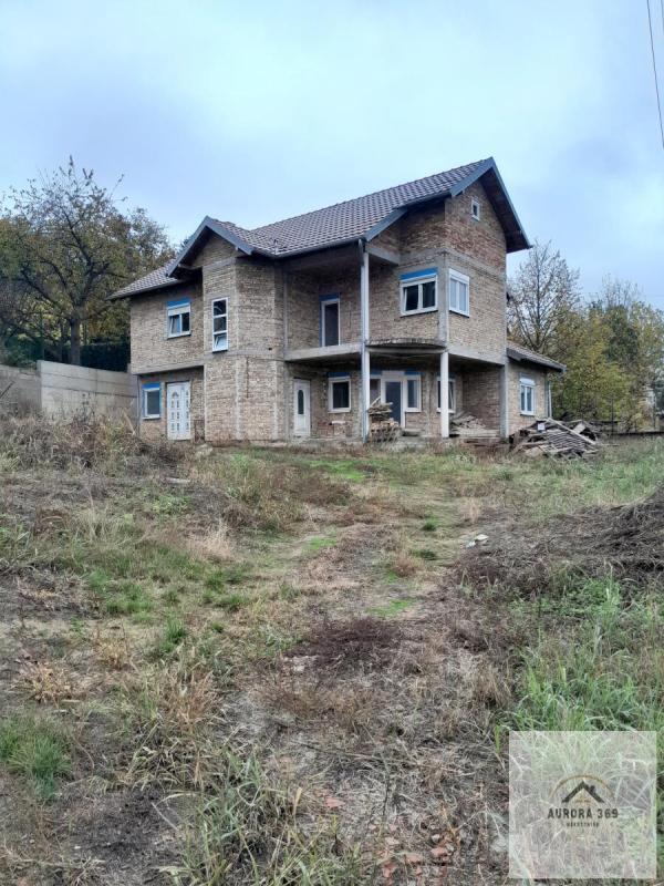 Kuća na prodaju, 208m2, 180.000€