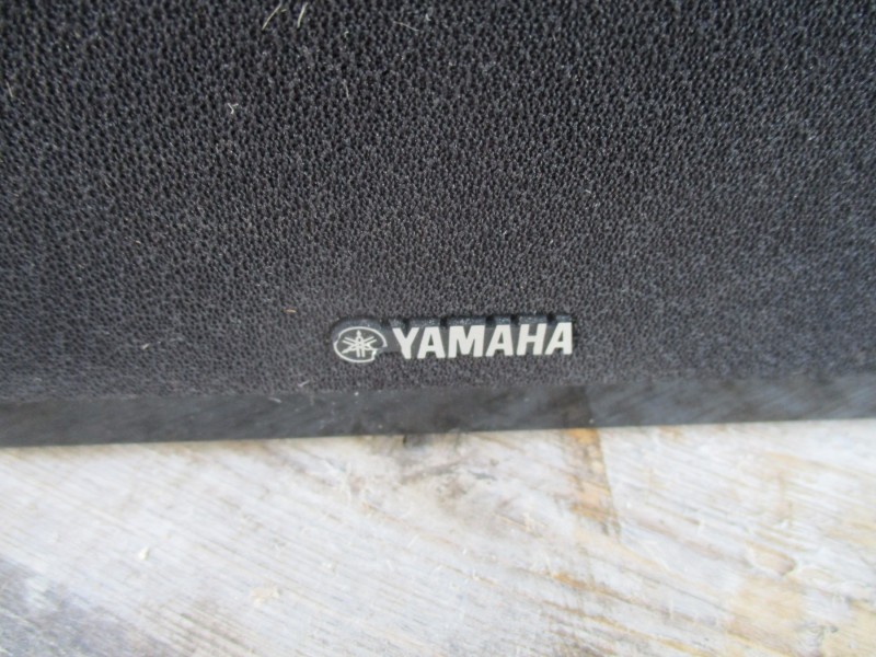 YAMAHA NS-SWP20 odlican vufer 100W