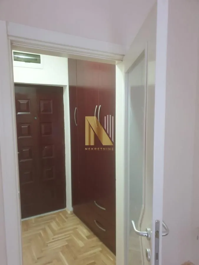 Izdavanje, garsonjera, 31m², Bulevar Evrope, Novi Sad Sve Podlokacije