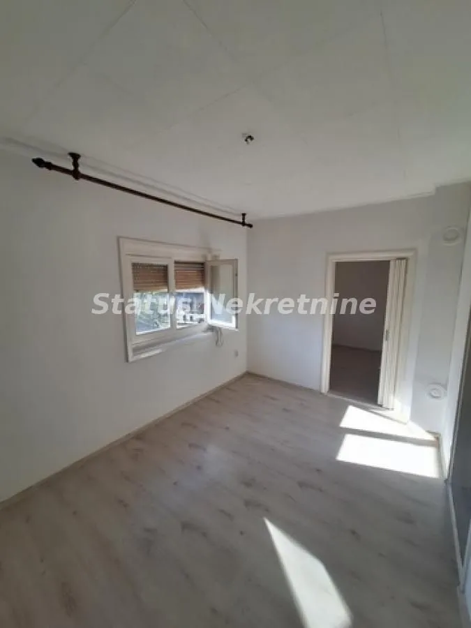 Prodaja, jednosoban stan, 29m², Podbara, Novi Sad Sve Podlokacije