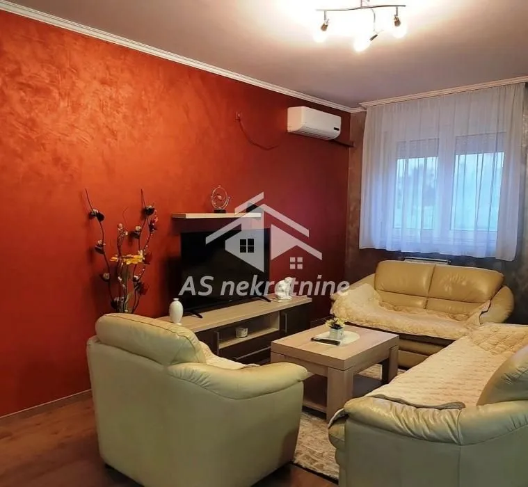 Izdavanje, trosoban stan, 75m², Voždovac Sve Podlokacije, Beograd