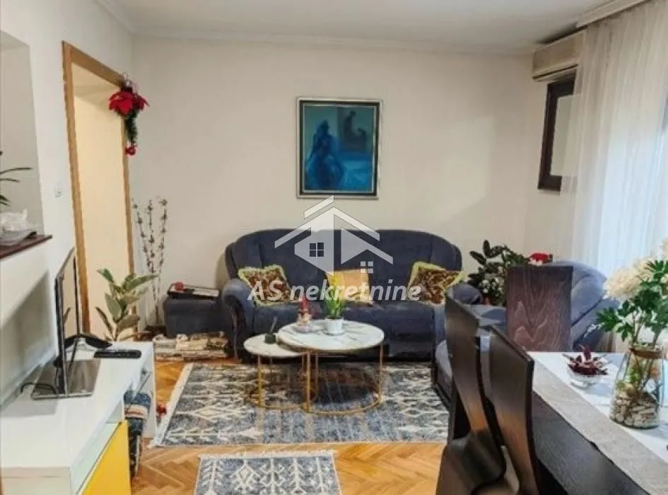 Izdavanje, stan, 100m², Savski Venac, Beograd