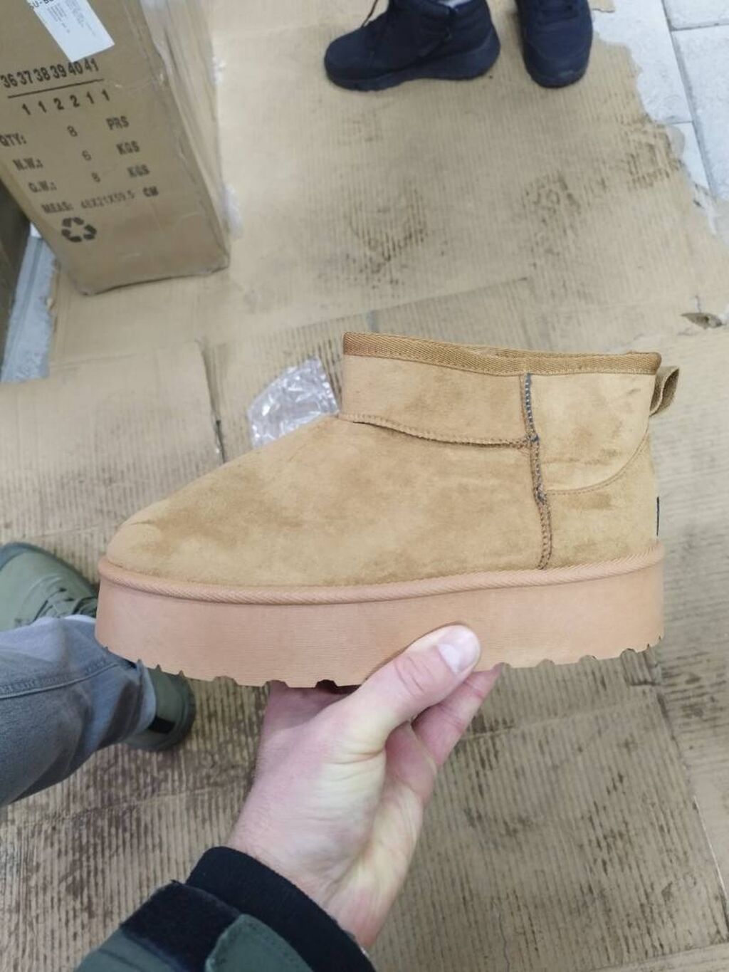Ugg mini classic čizmice kamel NOVO Novo Brojevi 36 do 41 fb Moja