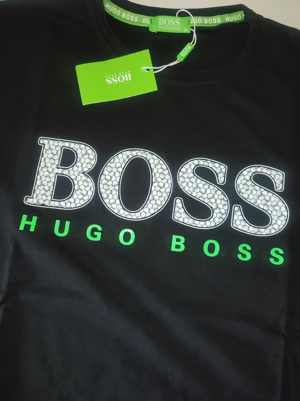 Hugo Boss muska majica 2XL i 3XL Licno preuzimanje u Beogradu ili