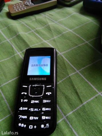 Samsung GT-E1100, bоја - Crna