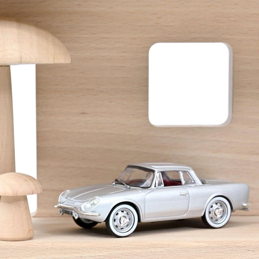 Alpine A108 Coupé 2+2 – 1961 – Srebrna – 1:43 – Norev Norev Alpine