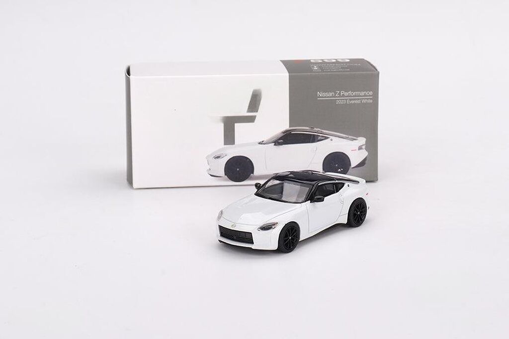   ️ Nissan Z Performance 2023 Everest White – MiniGT 1:64 MiniGT