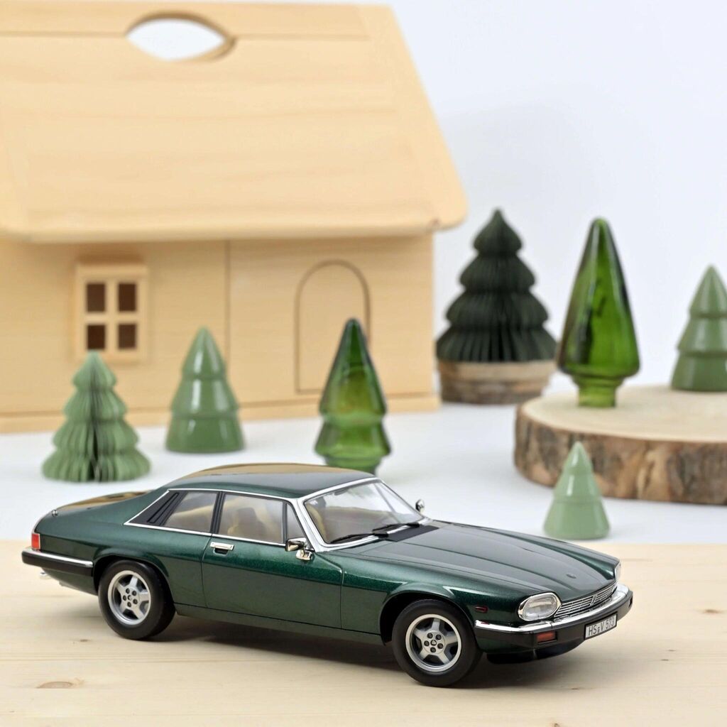 Jaguar XJ-S 5.3 H.E. Coupe 1982 Green Metallic – Norev      Norev