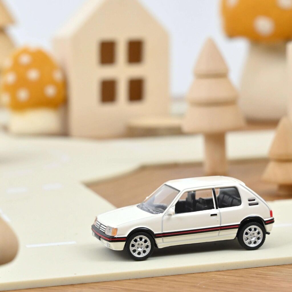    Peugeot 205 GTI 1988 – Meije White (Norev Minijet 1:64) Norev