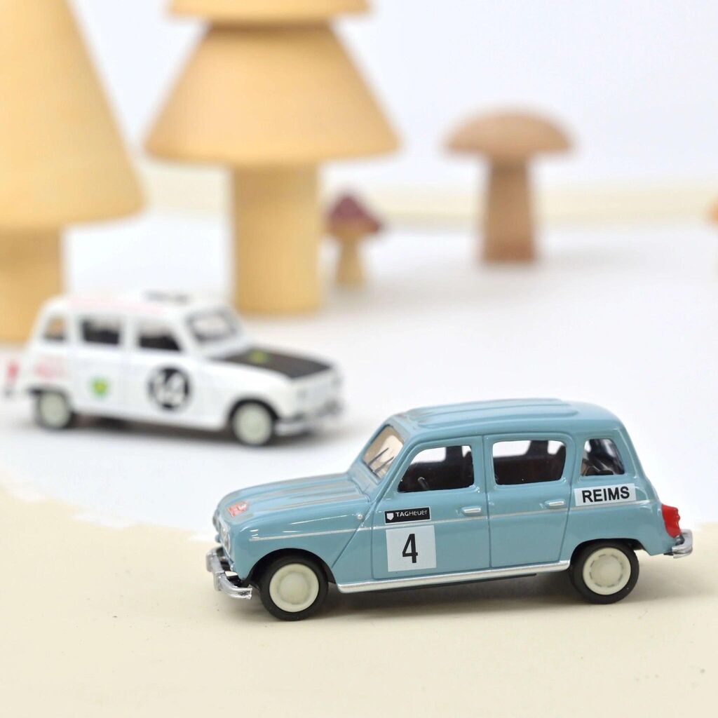    Renault 4 2011 Historic Racing 4 – Norev (1:64 Die-Cast) Norev