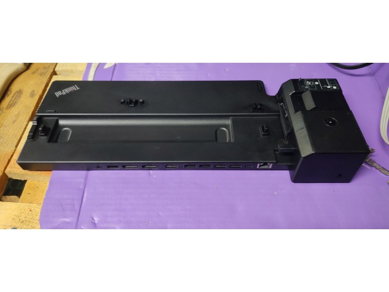 Lenovo thinkpad pro docking station 40AH