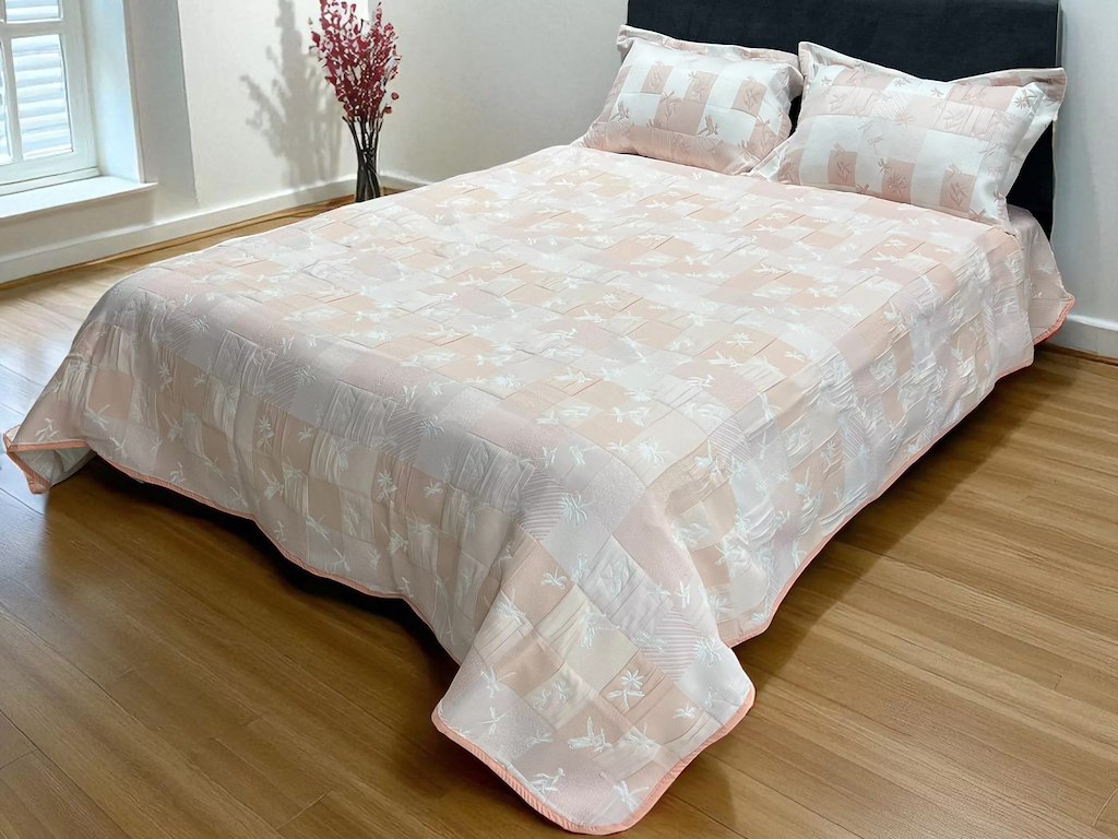 Prekrivač Elegance 250x260cm i 2 jastučnice Roze boja