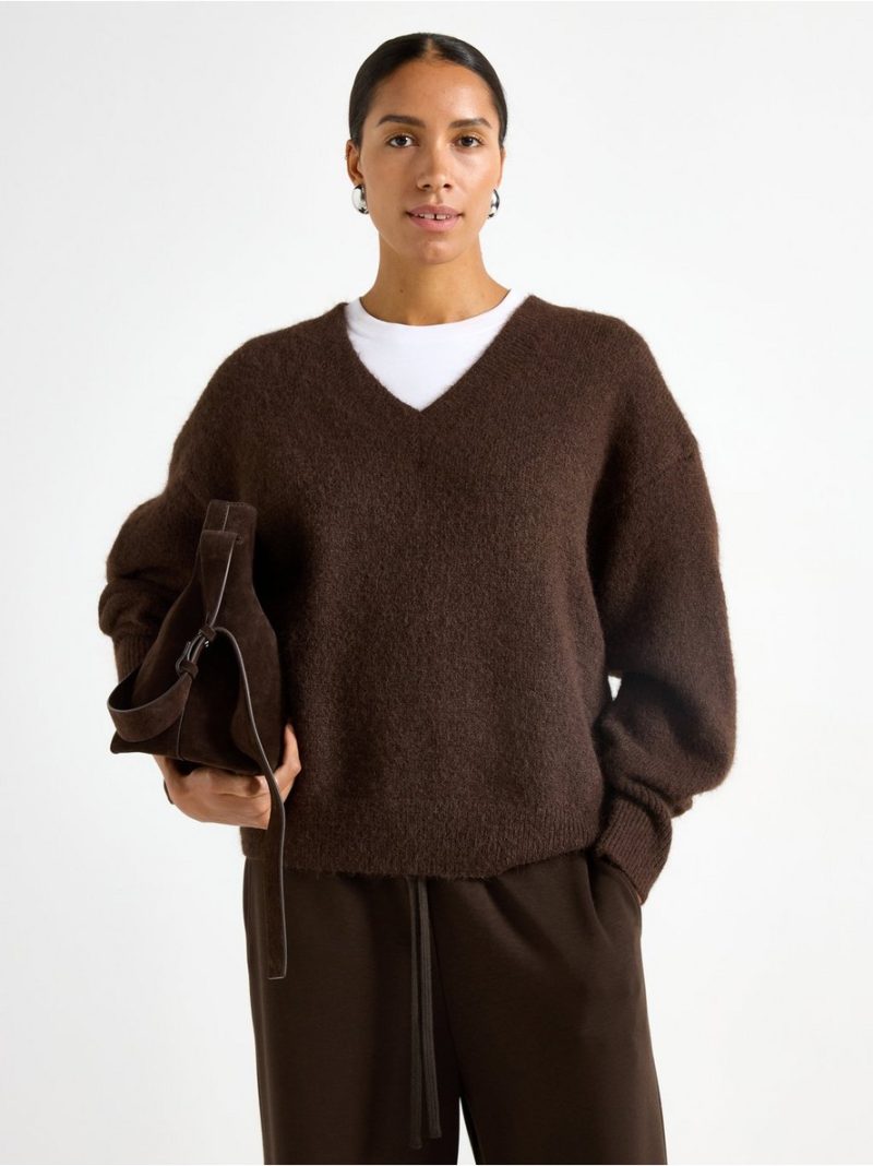Džemper – Knitted v-neck jumper