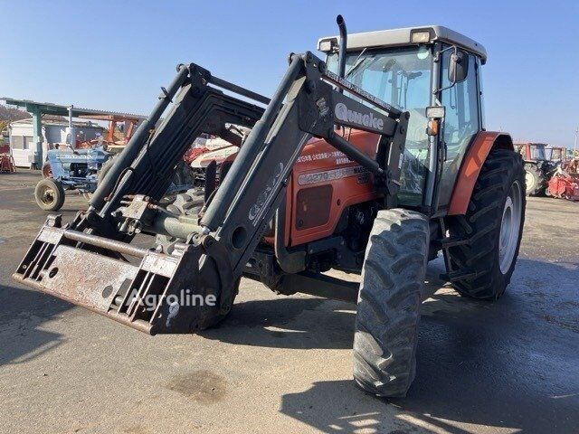 Massey Ferguson TRACTOR(Massey Ferguson) traktor točkaš