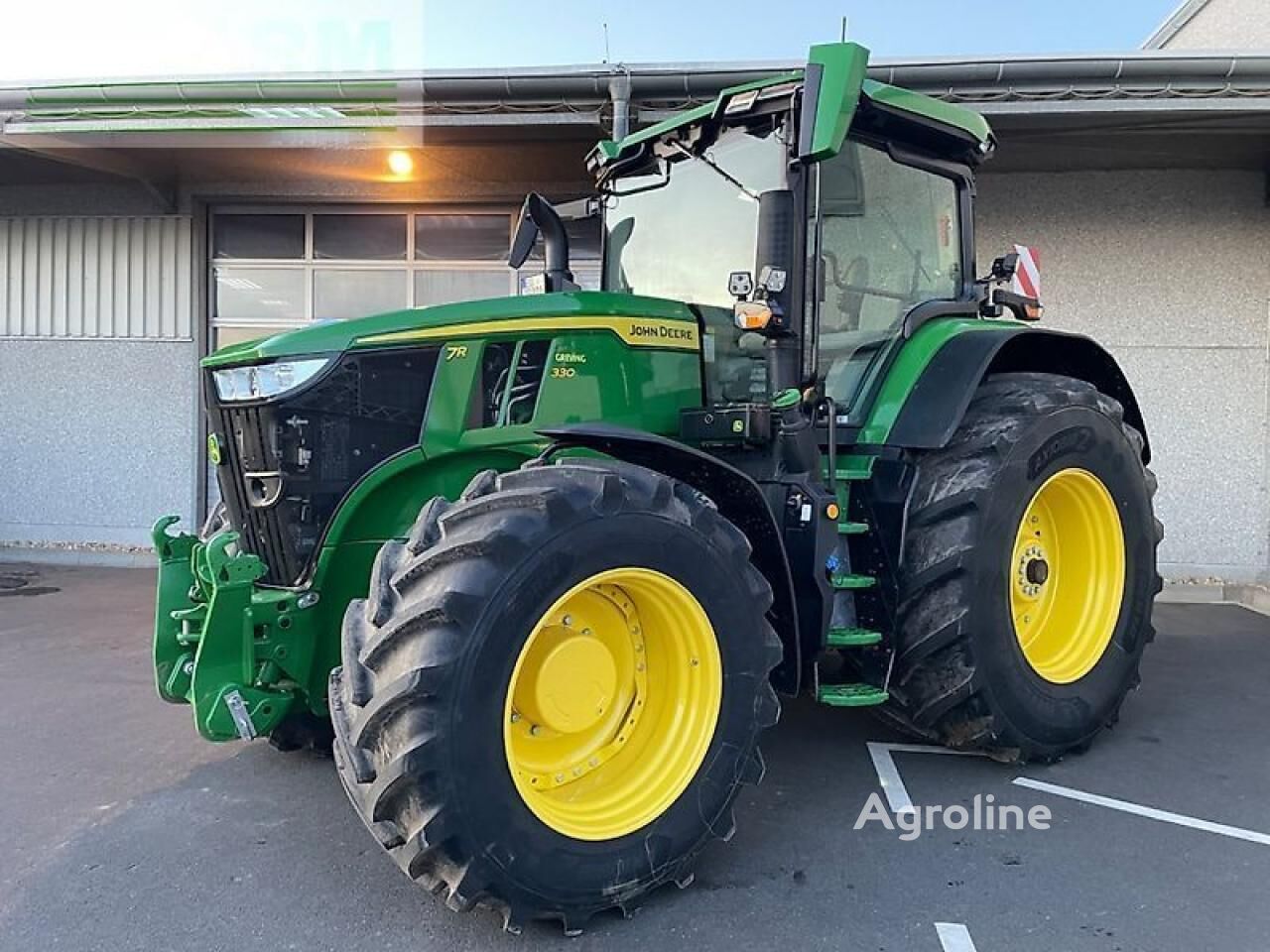 John Deere 7r330 traktor točkaš