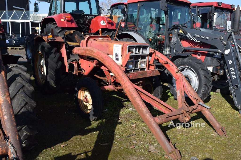 Case IH 383 traktor točkaš