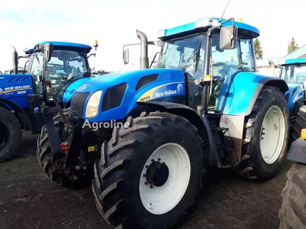 New Holland tvt 170 traktor točkaš