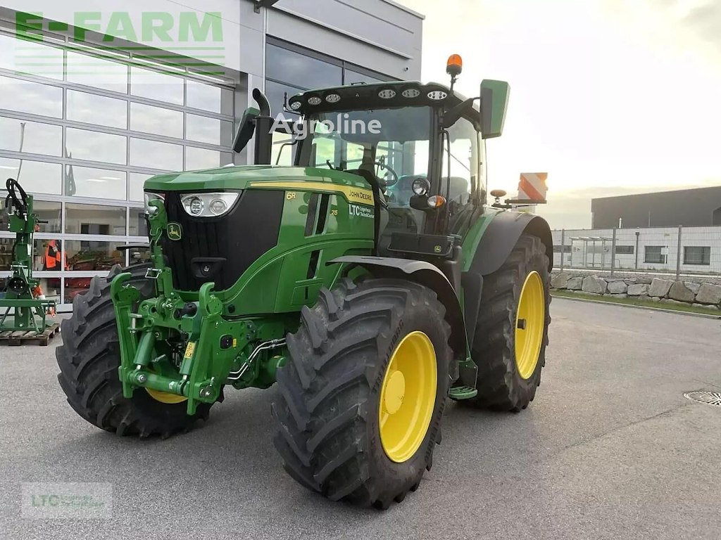 John Deere 6r 215 traktor točkaš