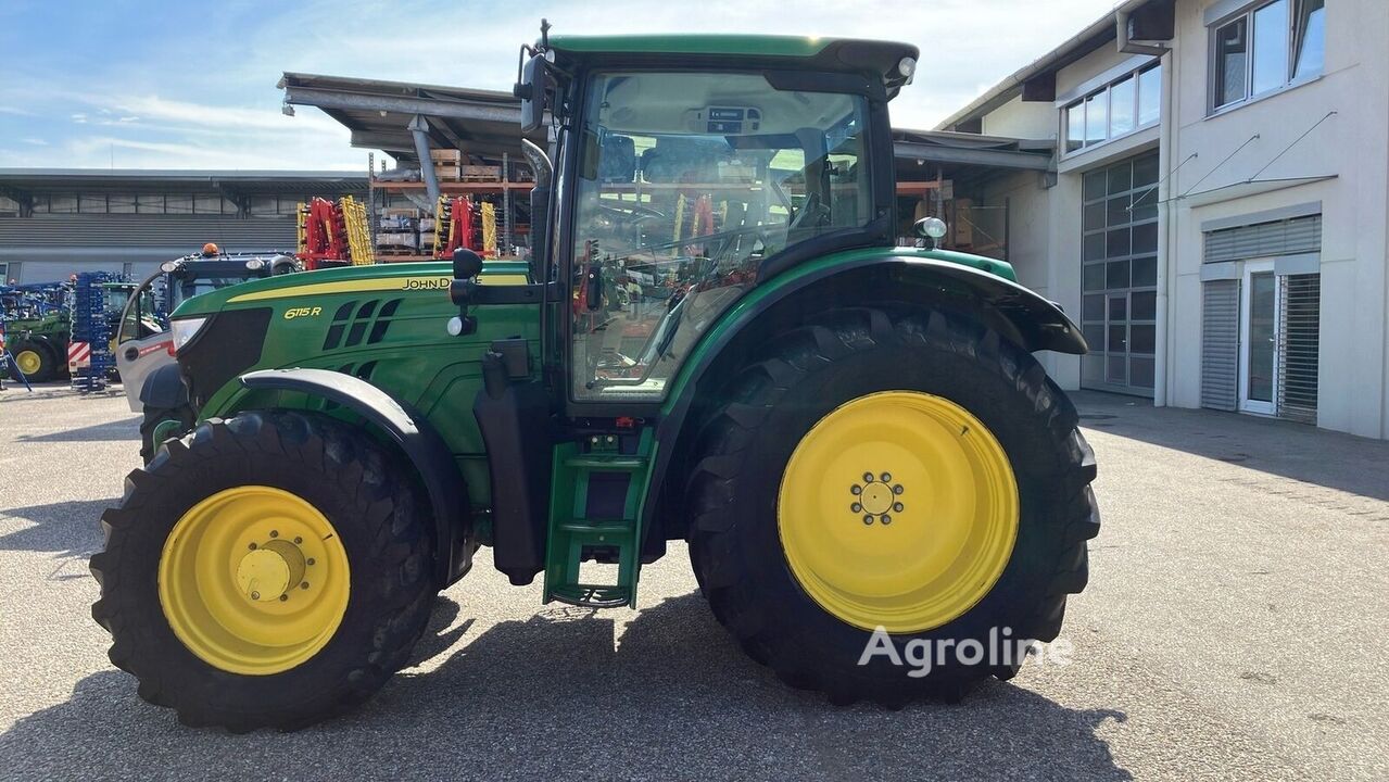 John Deere 6115R traktor točkaš