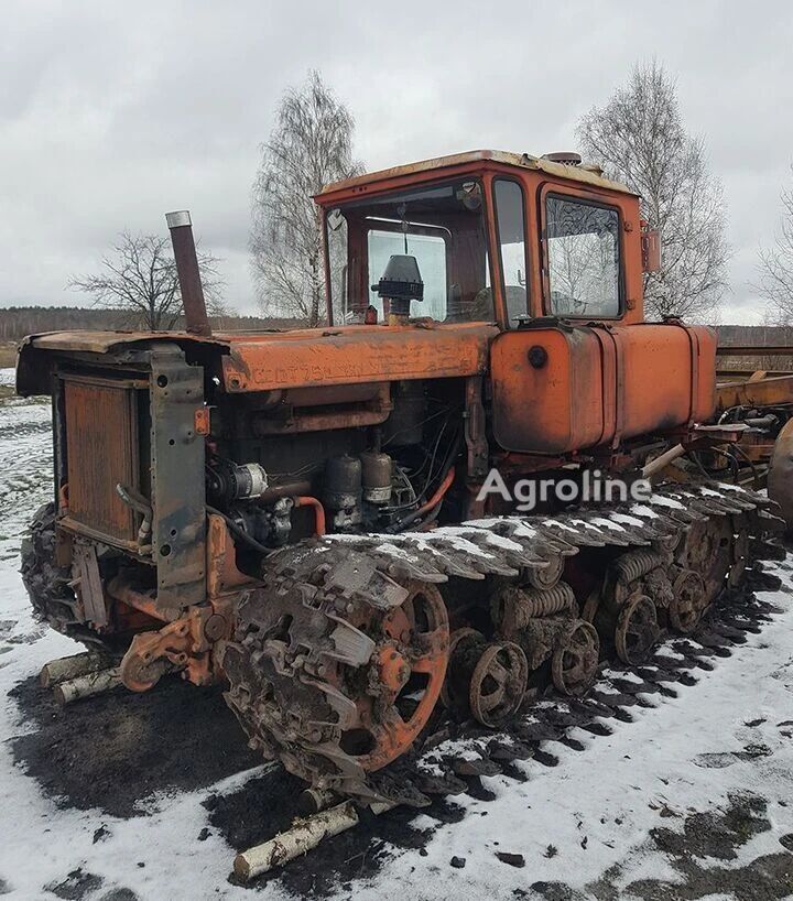 VTZ DT-75 traktor guseničar