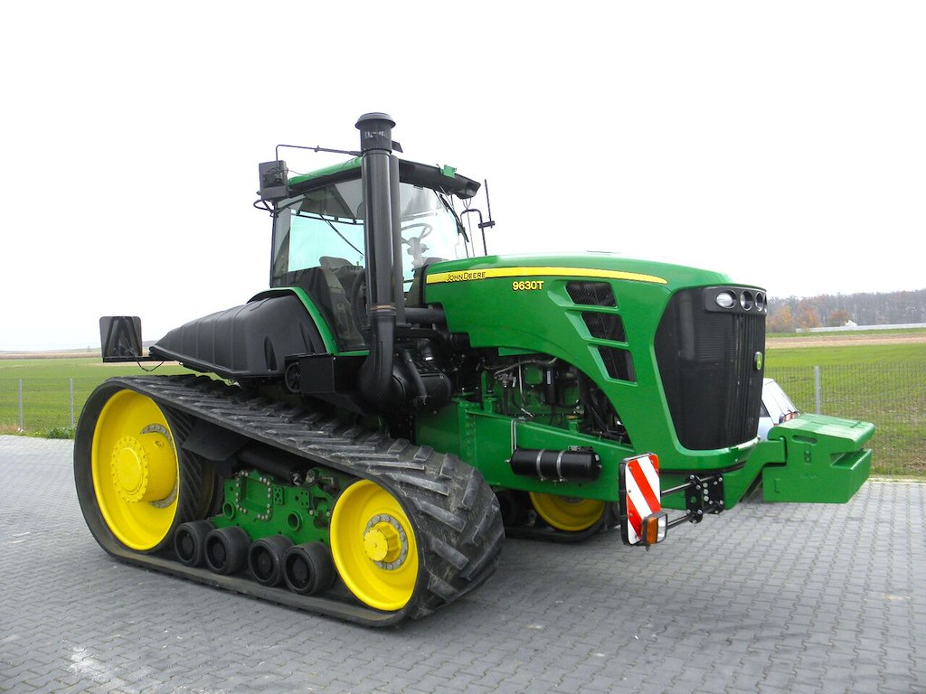 John Deere 9630T traktor guseničar