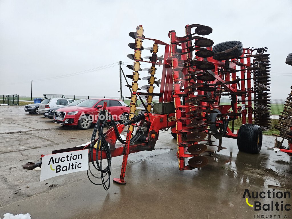 Prodaje se Väderstad TopDown600 kultivator za strništa na aukciji