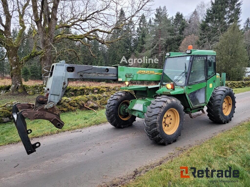 Prodaje se John Deere 4500 poljoprivredni utovarivač na aukciji