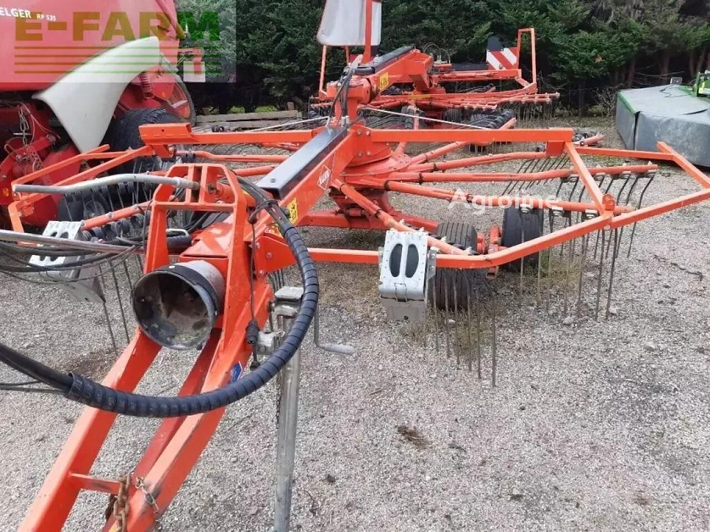 Kuhn ga 7932 trakasti formirač otkosa