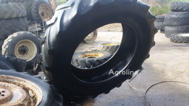 Ford Rear Tyre 16.9-38. Please Check By The Photos guma za traktore