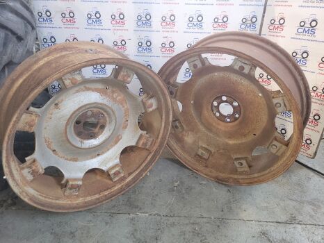 Ford 4000 Fordson Standard, Super, Power Major Rear Wheel Rim Pair 12 felna