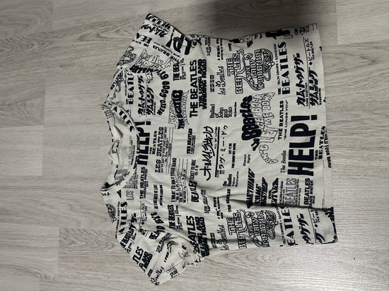 H&M Beatles crop top – retro vib