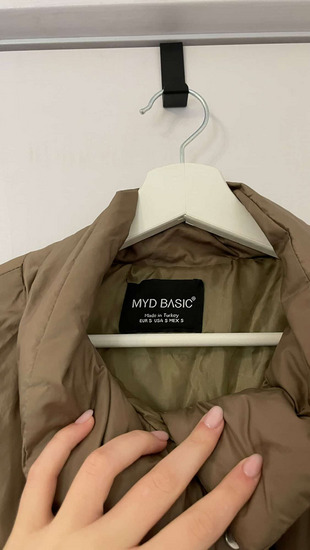 Jaknica s jednom nosena