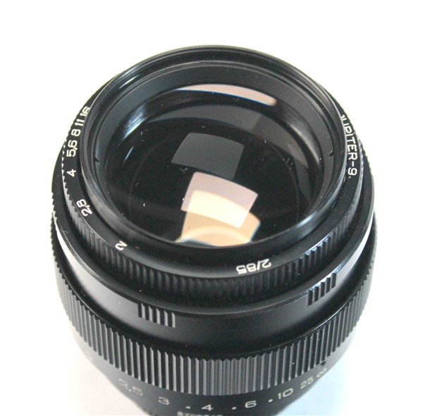 Vintage Jupiter 9 85mm f/2.0 M42 MINT