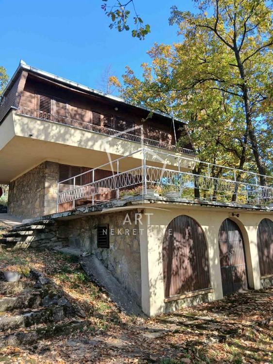 Kosmaj, plac sa kućom ID#13224 110.000 €