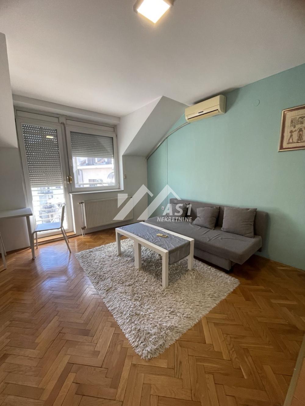 Izdajem LUX komfornu garsonjeru na Grbavici !!! ID#4775 350 €