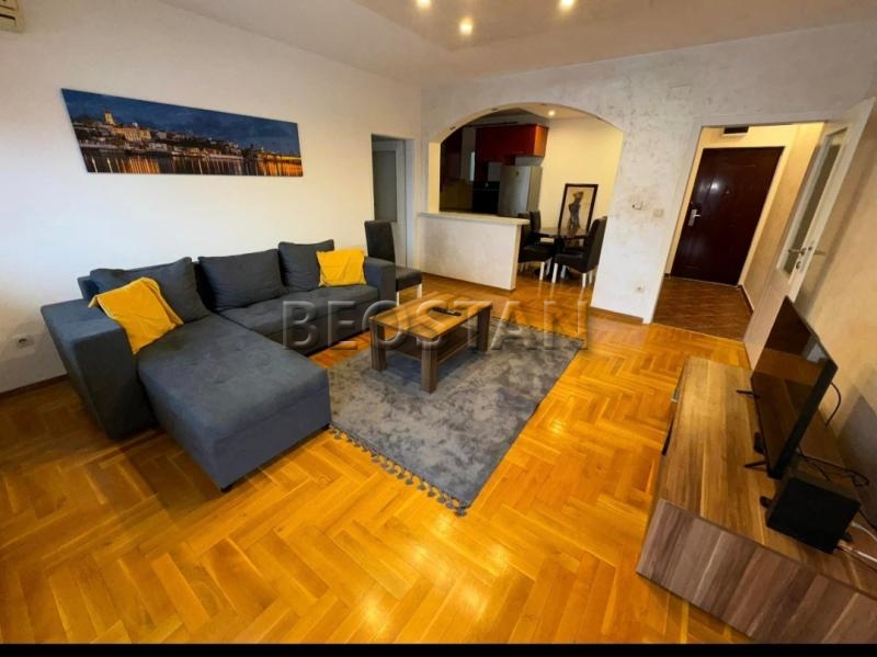 Centar - Zvezdara kluz #65567 600 €