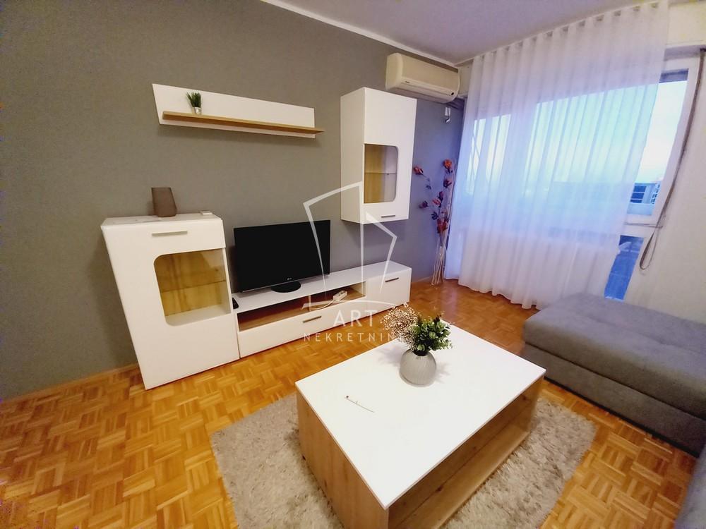 Centar, Bul. despota Stefana, 56m2 ID#13243 700 €